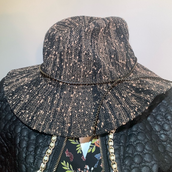 Free Spirit | Accessories | Chic Hat Adjustable And Packable Os | Poshmark